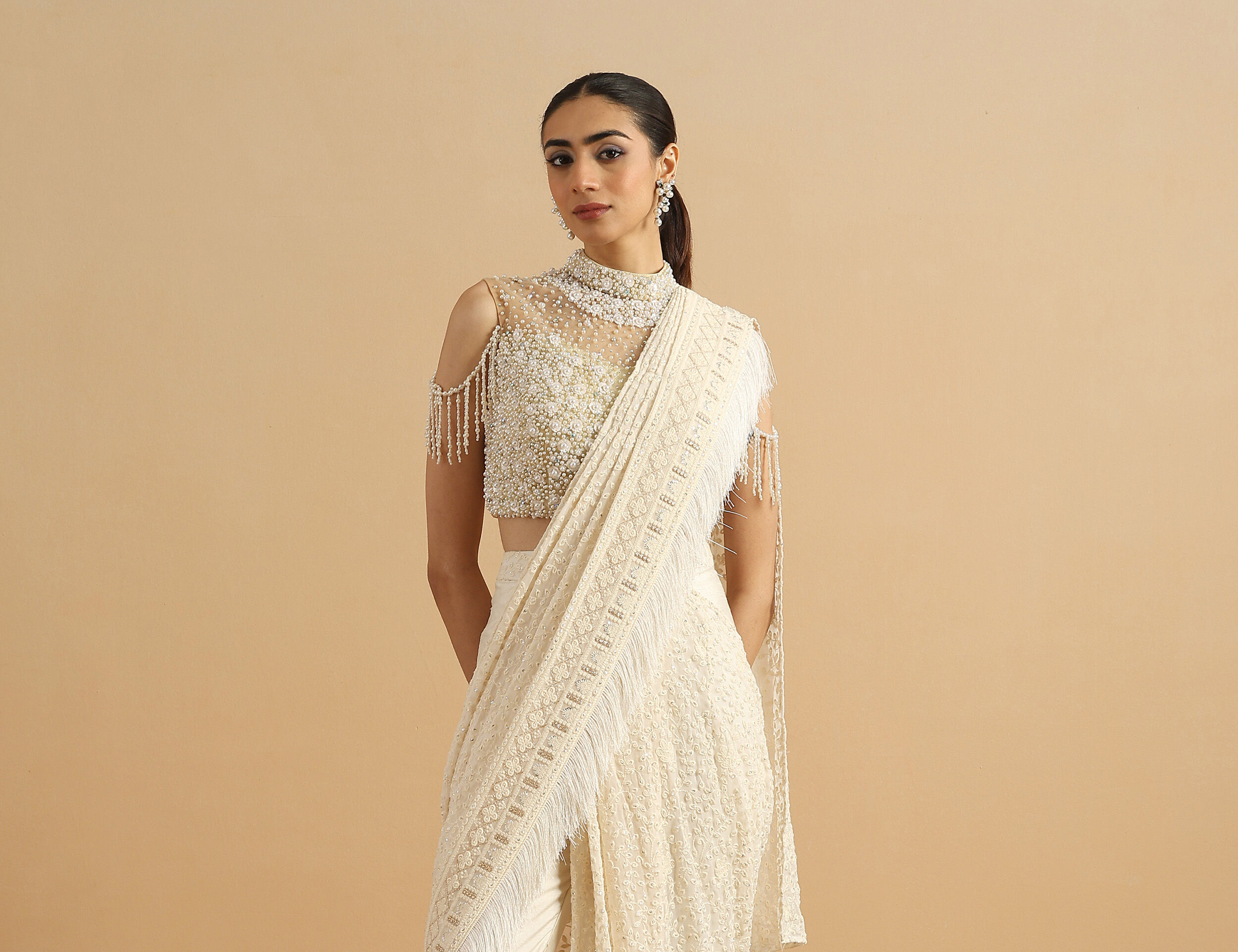 Western saree look for wedding | Beachweddingtips.com